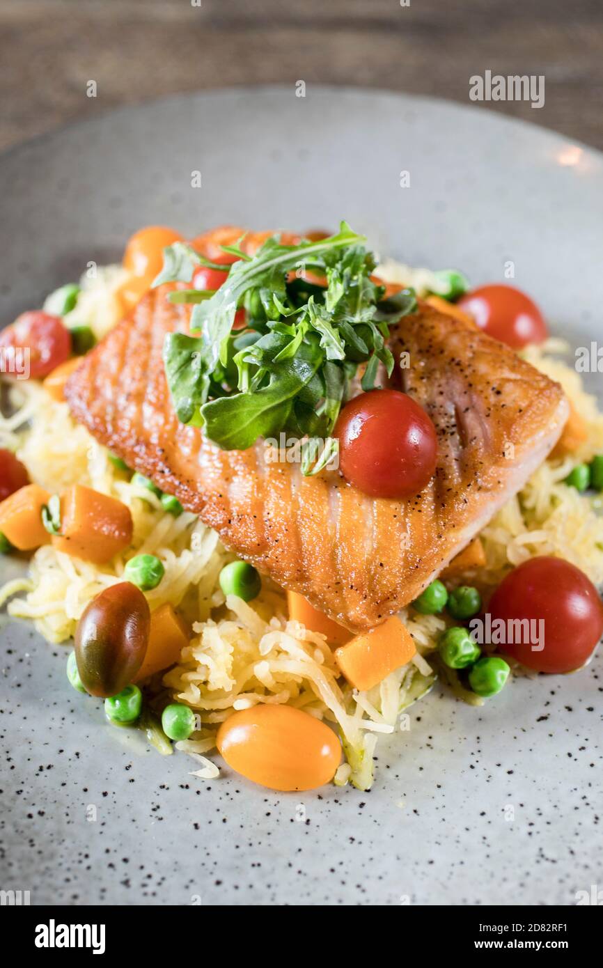 Salmon served with rice hi-res stock photography and images - Alamy