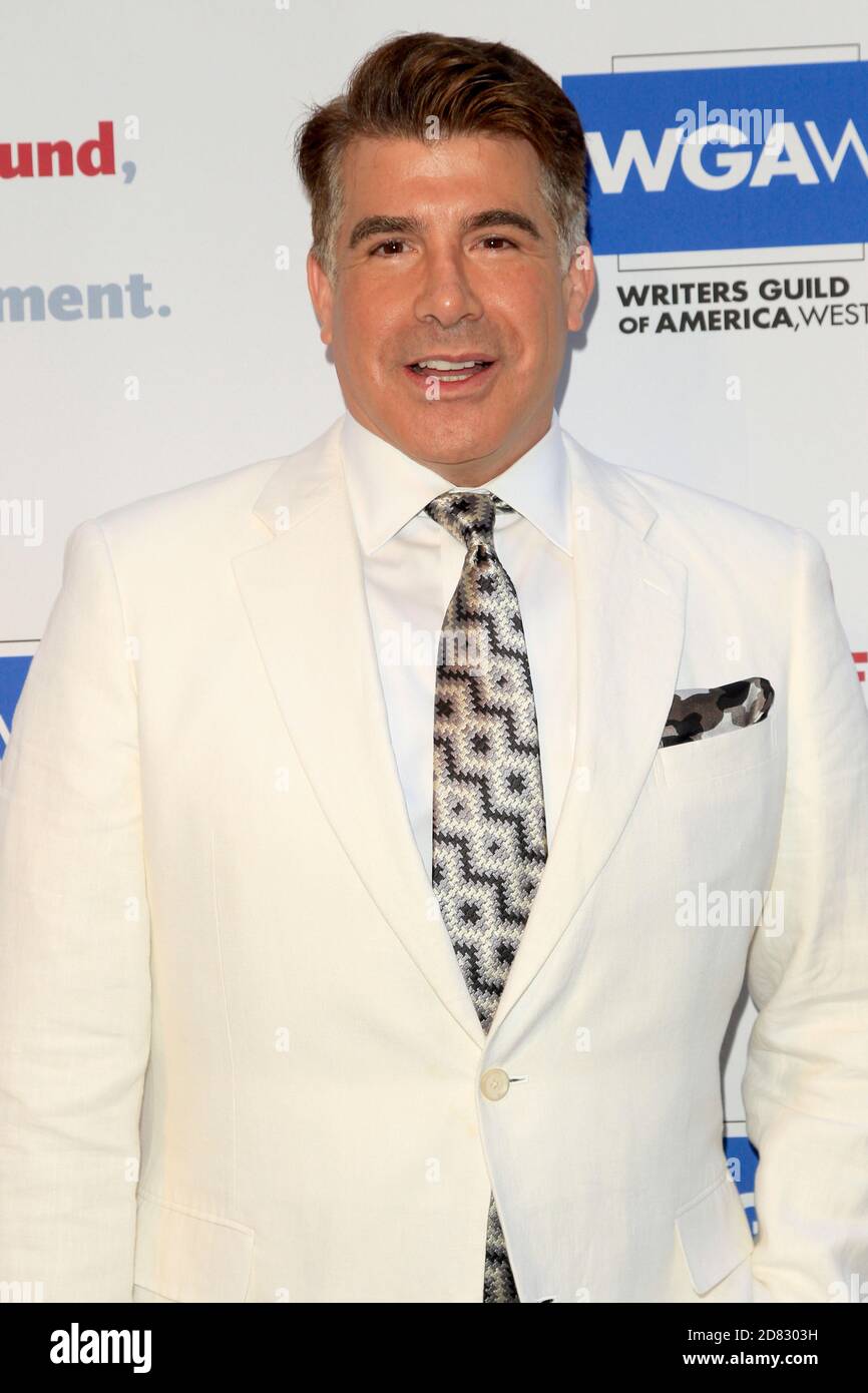 LOS ANGELES - JUN 11: Bryan Batt at the Actors Fund's 21st Annual Tony ...