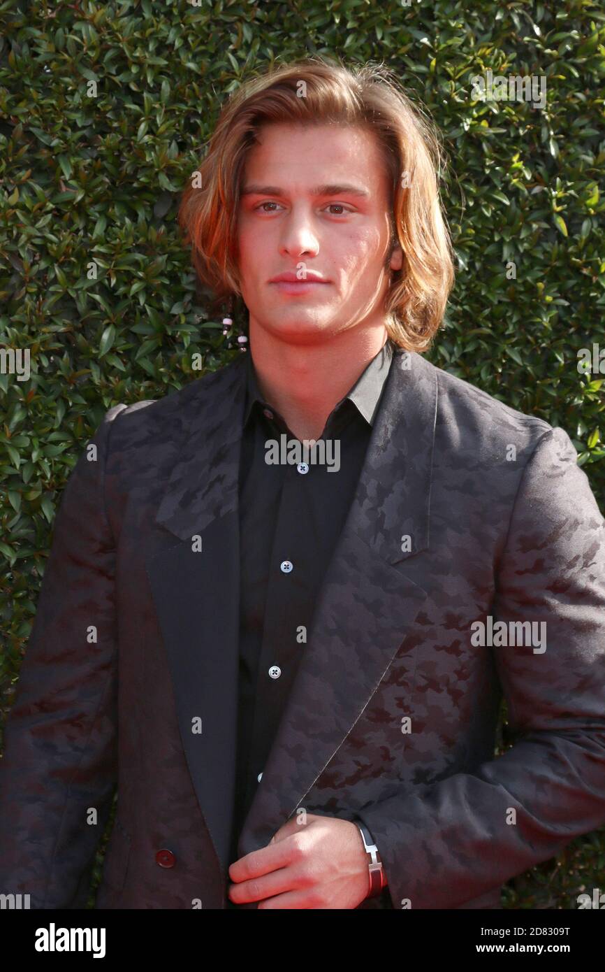 LOS ANGELES - APR 28: Bryant Wood at the 2017 Creative Daytime Emmy ...