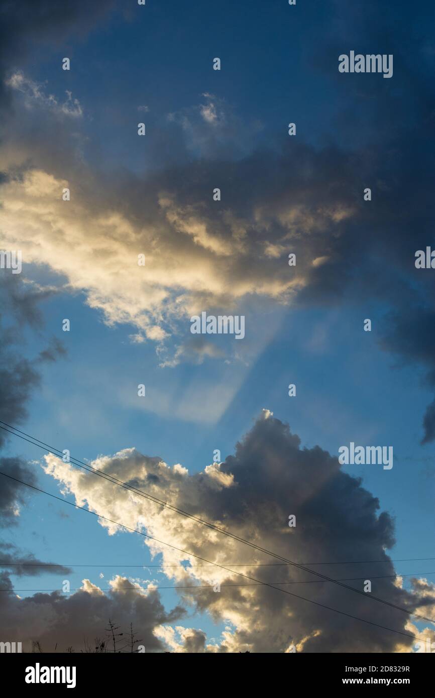 Light rays cutting through clouds hi-res stock photography and images ...