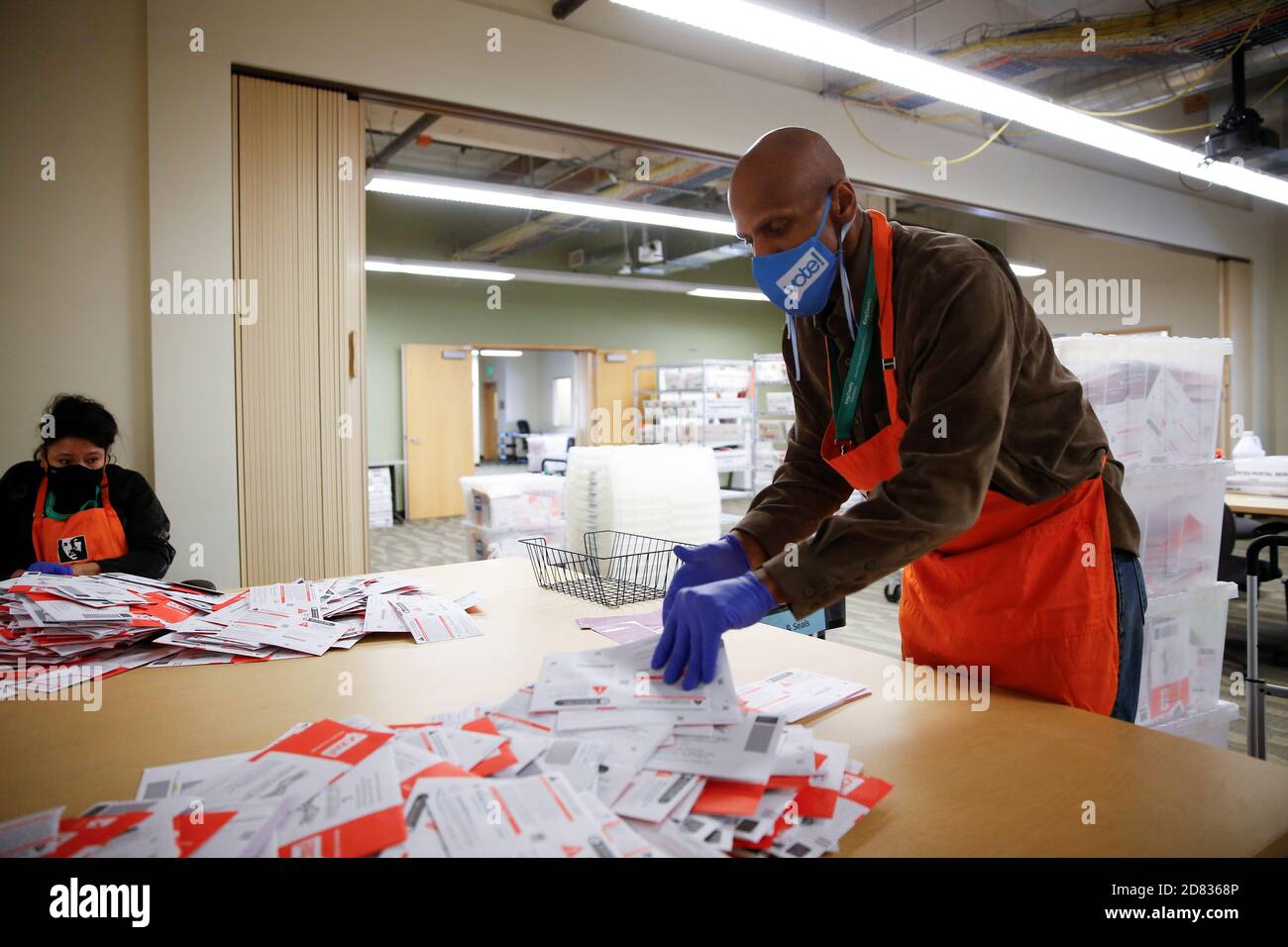 Ballot processing machine hi-res stock photography and images - Alamy