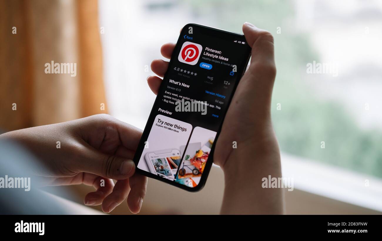 Pinterest screen hi-res stock photography and images - Alamy