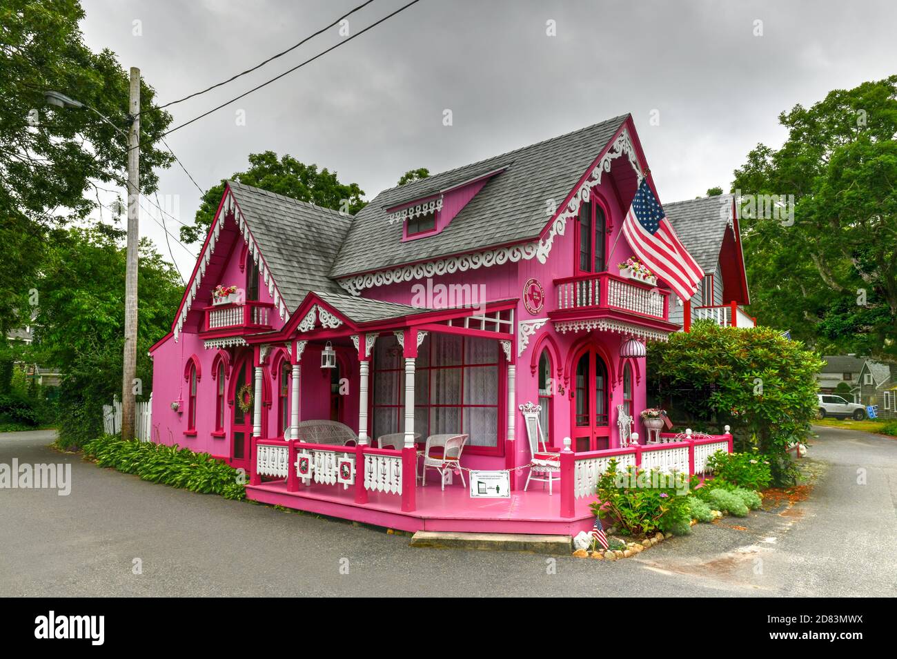 Gingerbread trim hi-res stock photography and images - Alamy