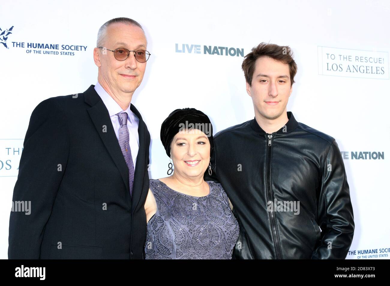 LOS ANGELES - APR 22: Bud Grimmie, Tina Grimmie, Marcus Grimmie at the ...