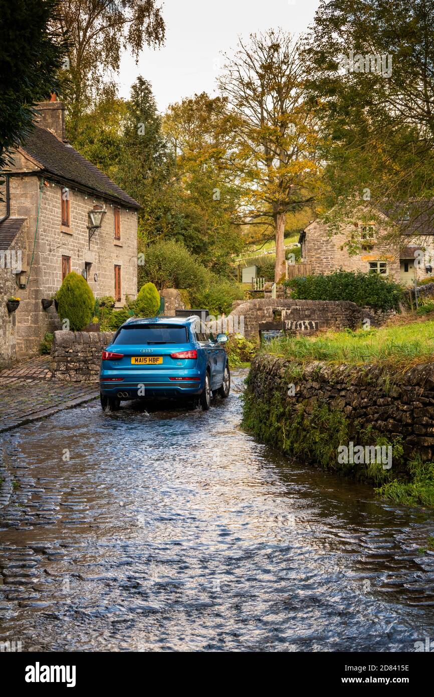 UK, England, Staffordshire, Moorlands, Butterton, Pothooks Lane, car in ...