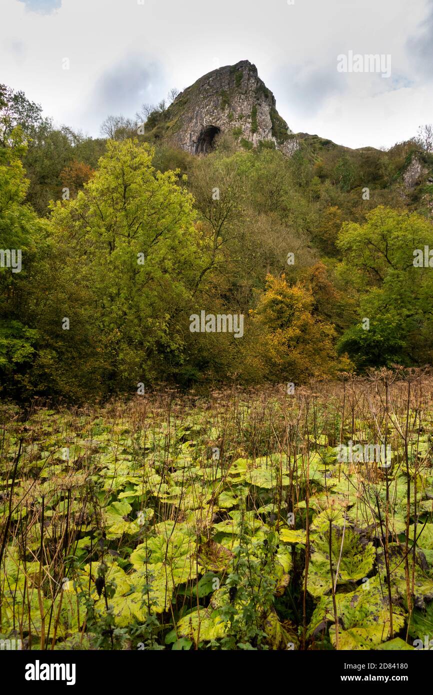 Cycling manifold valley peak district hi-res stock photography and ...