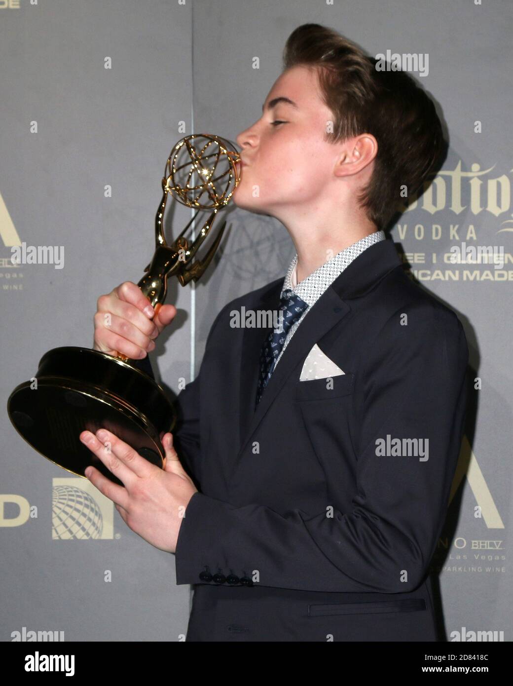 LOS ANGELES - APR 29: Isaac Kragten at the 2017 Creative Daytime Emmy ...