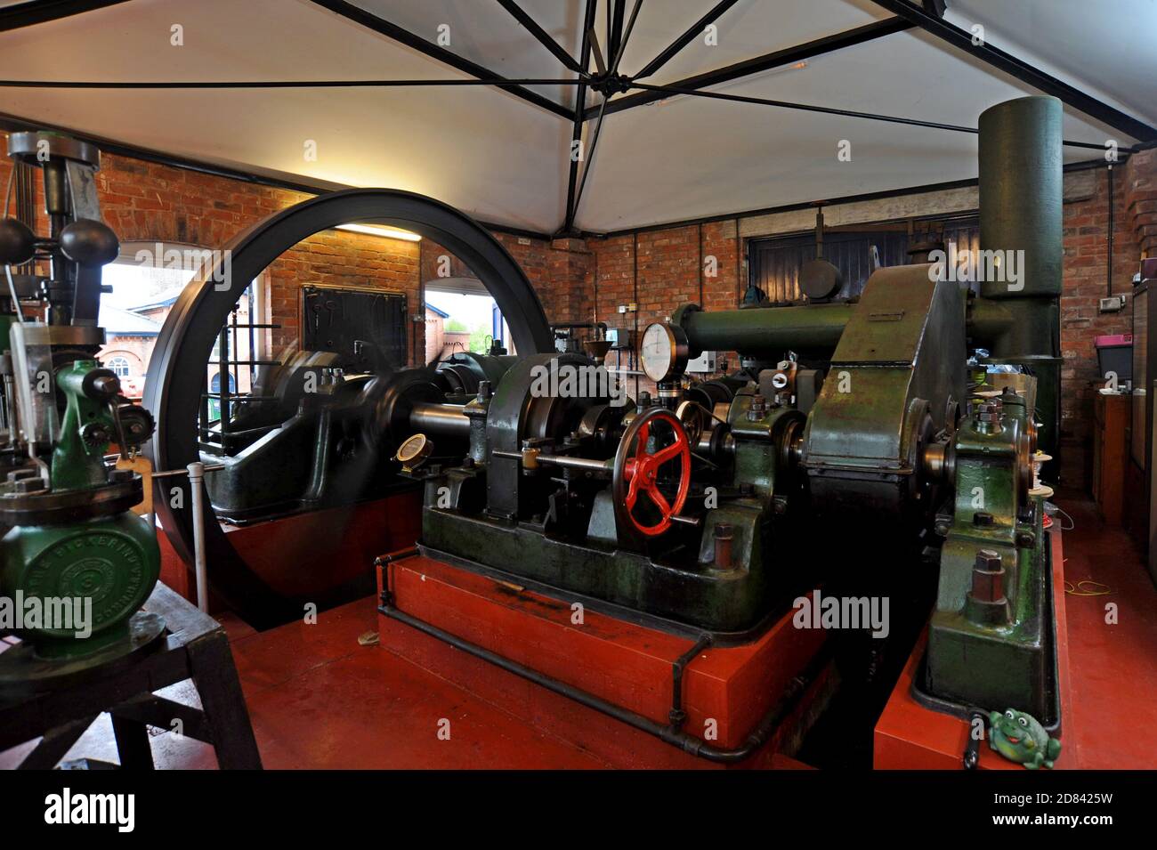 Tangye horizontal diesel engine hi-res stock photography and images - Alamy