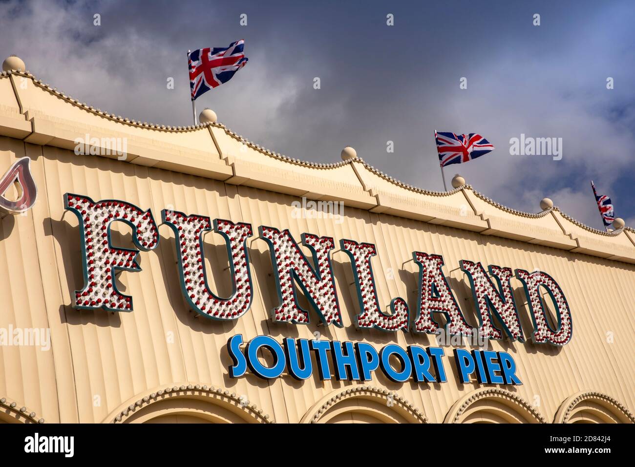 Southport funland arcade hi-res stock photography and images - Alamy