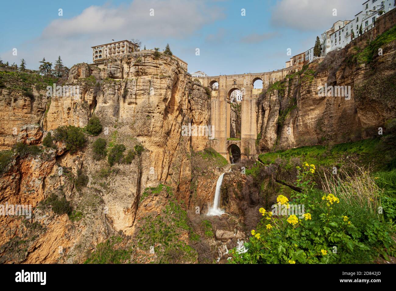 Puente nuevo bridge hi-res stock photography and images - Alamy