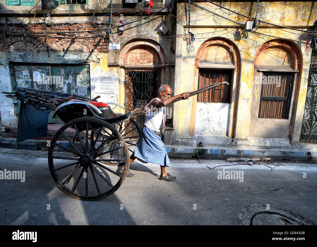 India Rickshaw Pull High Resolution Stock Photography and Images - Alamy