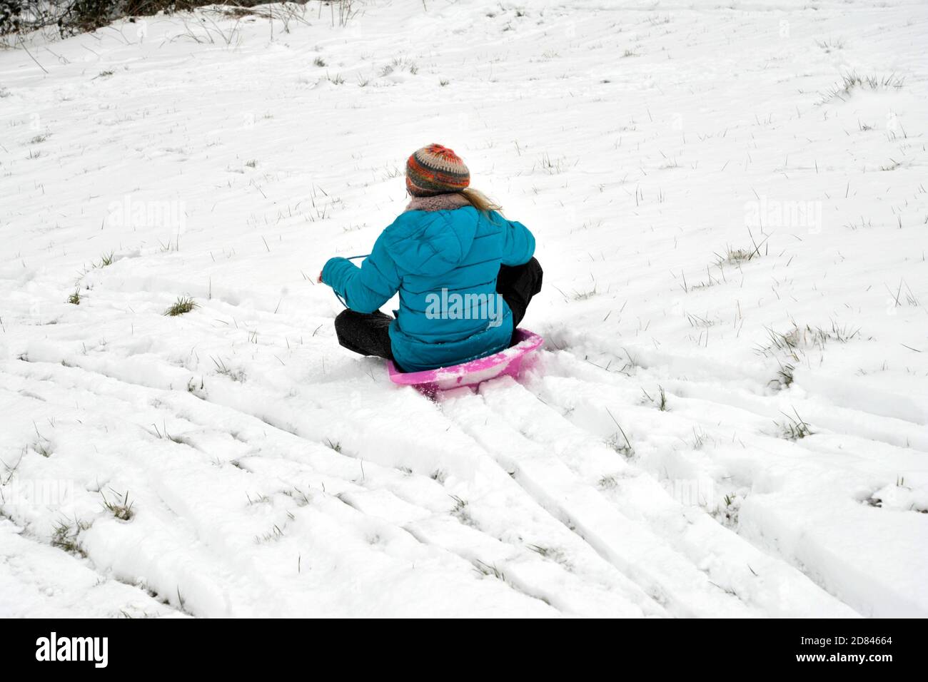 Person in snow and ice wonderland hi-res stock photography and images ...