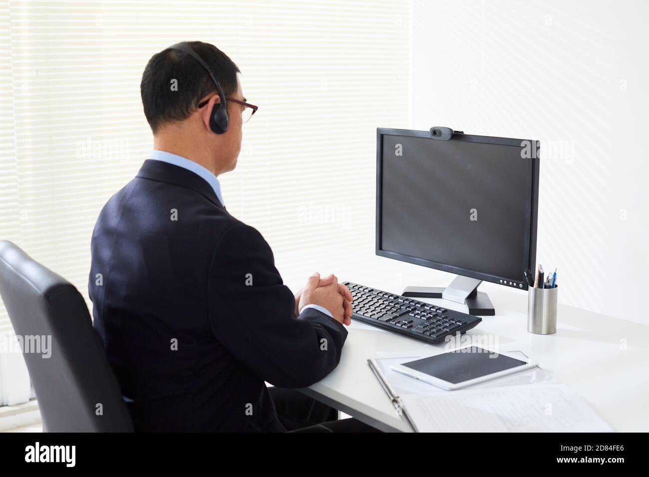 Japanese man working from home Stock Photo - Alamy