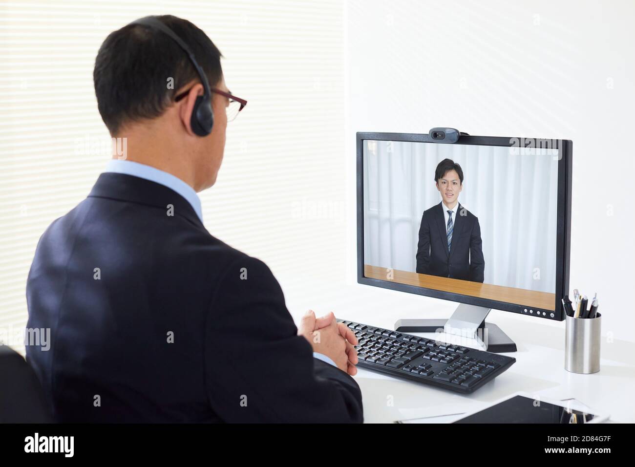 Person finding remote control hi-res stock photography and images - Alamy