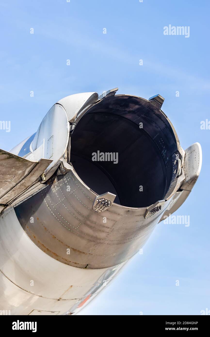 Airplane rear hi-res stock photography and images - Alamy