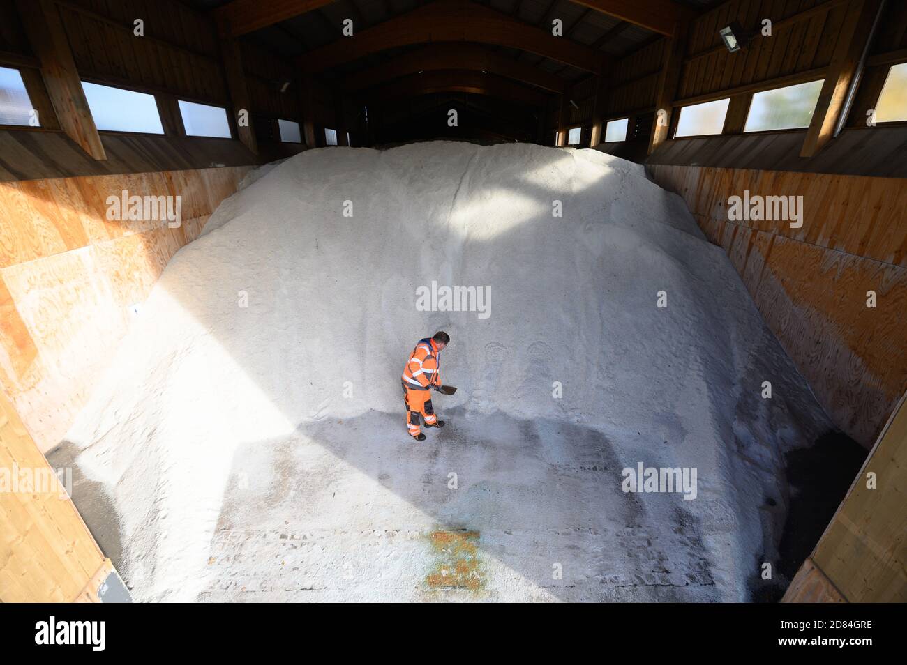 Motorway verge winter hi-res stock photography and images - Alamy