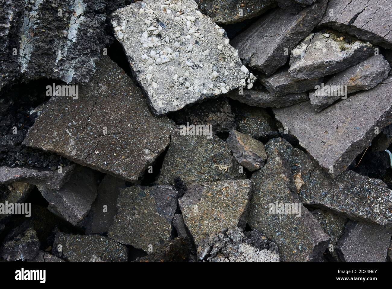 Pile of crushed concrete rubble hi-res stock photography and images - Alamy