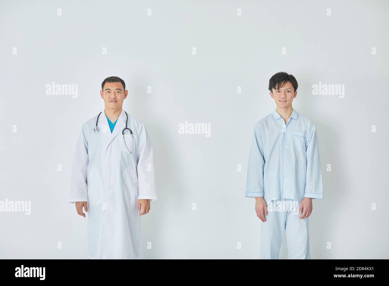 Japanese doctor and patient Stock Photo - Alamy