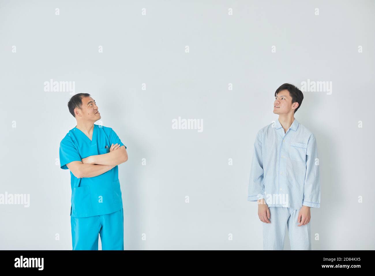 Japanese doctor and patient Stock Photo - Alamy