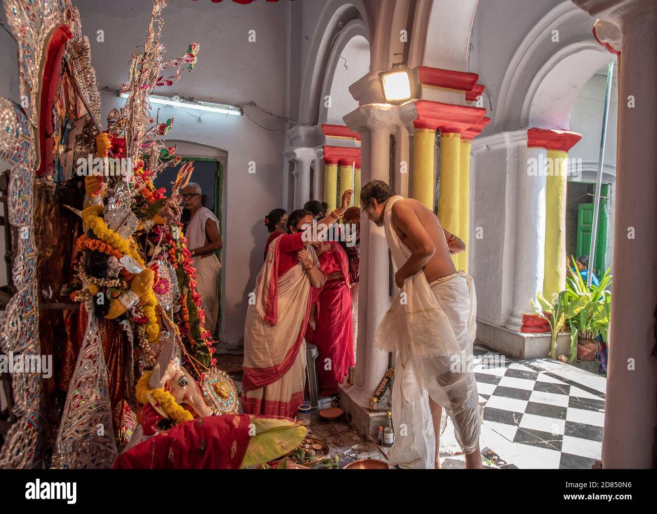 Kolkata, India. 26th Oct, 2020. Different moments of Debi Baron rituals ...