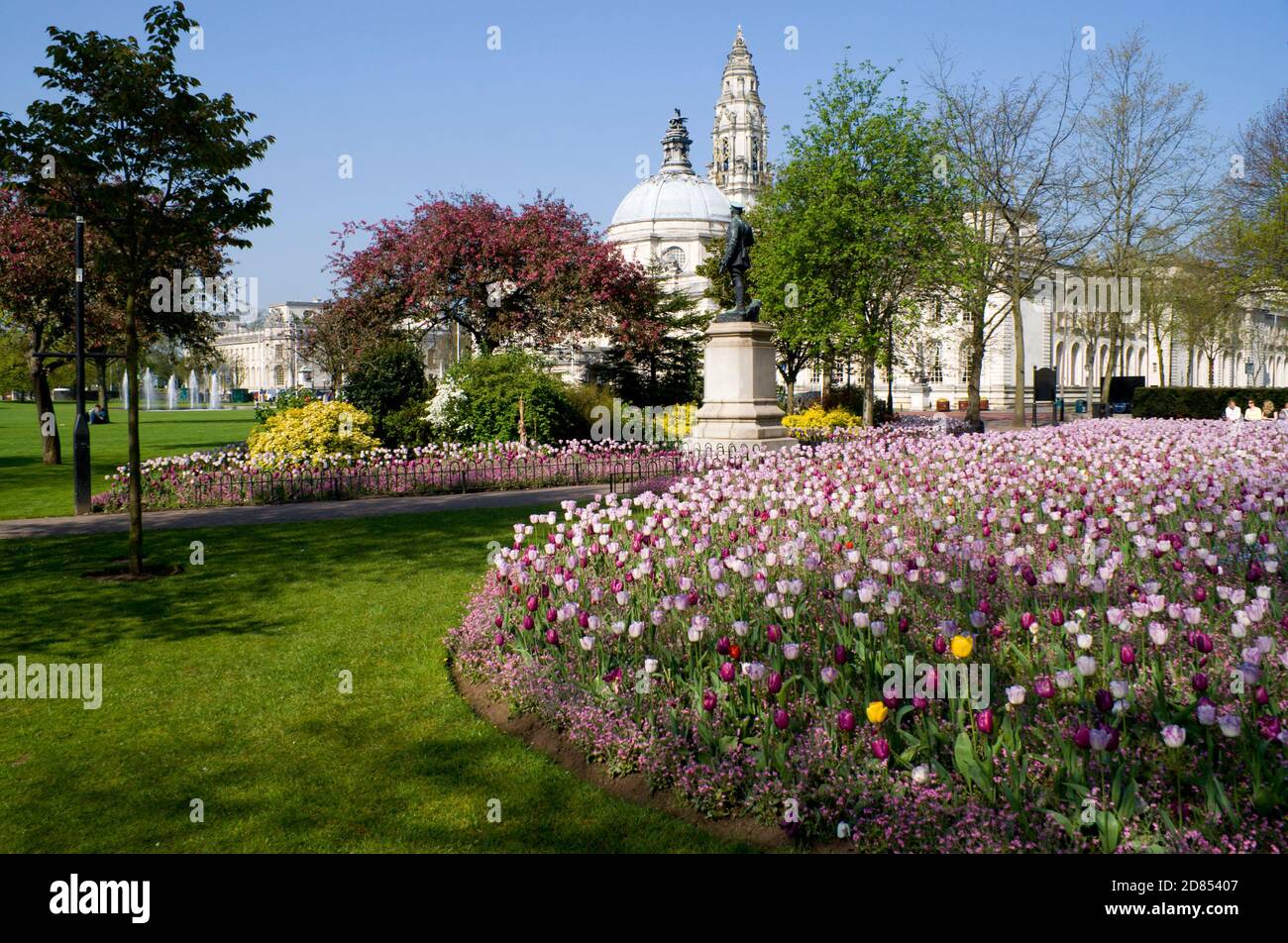 Cardiff City Hall, Cathays Park, Cardiff, Wales Stock Photo - Alamy