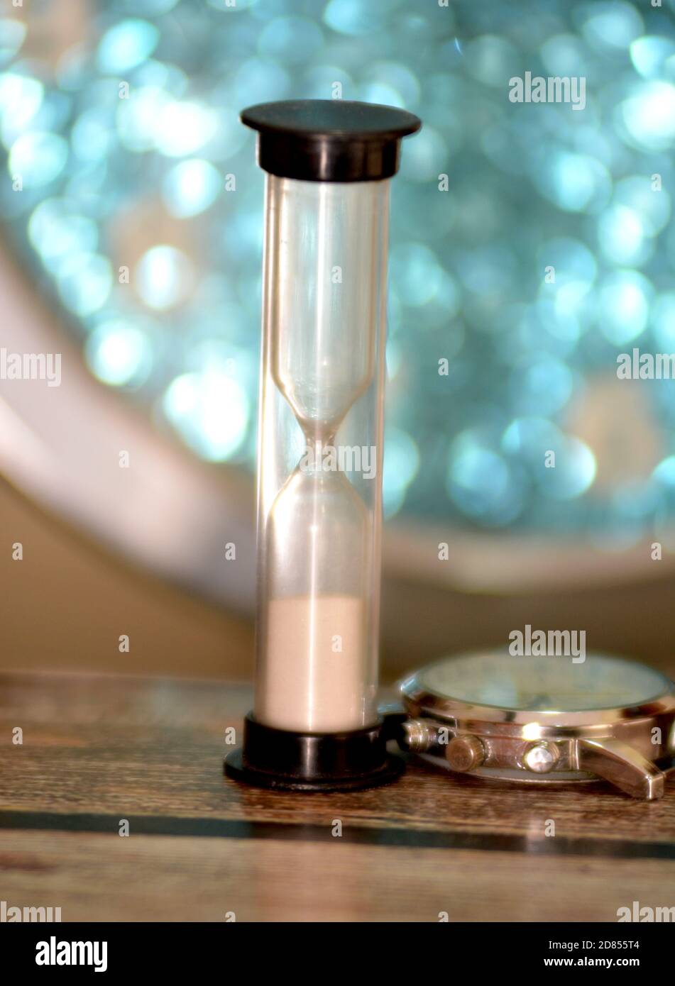 hourglass watch time concept Stock Photo - Alamy