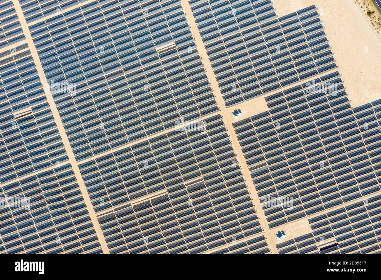 Solar field hi-res stock photography and images - Alamy