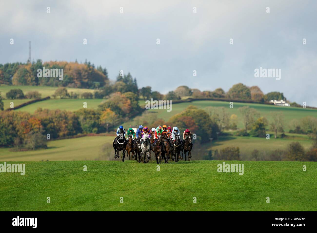 Chepstow racecourse general view hi-res stock photography and images ...
