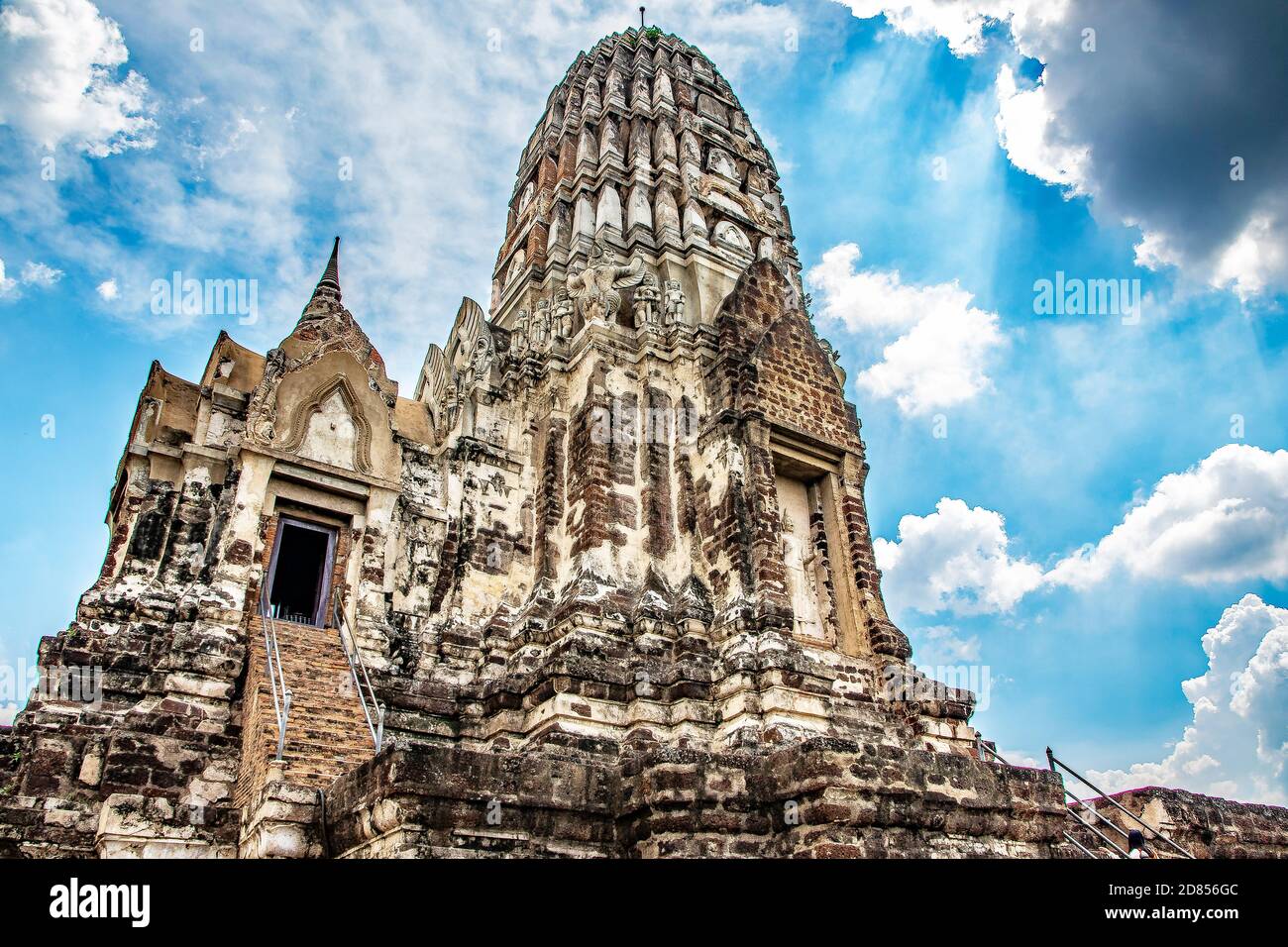 Ayutthaya Wat Ratchaburana Stock Photo - Alamy