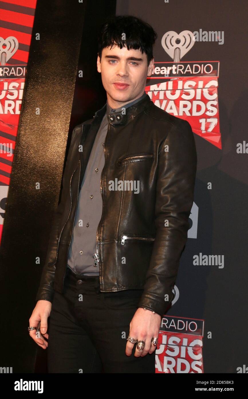 LOS ANGELES - MAR 5: Leon Else at the 2017 iHeart Music Awards at Forum ...