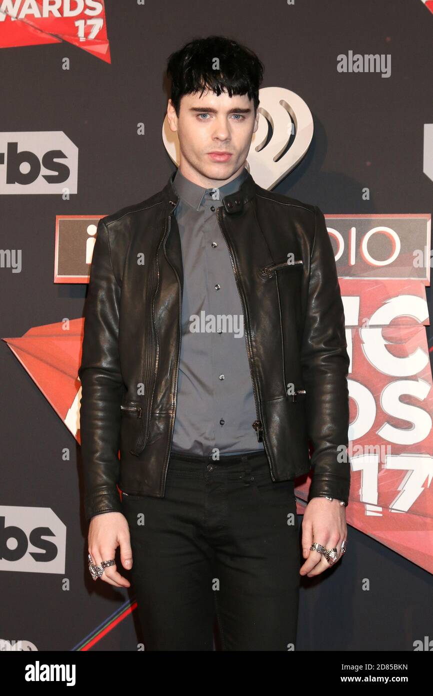 LOS ANGELES - MAR 5: Leon Else at the 2017 iHeart Music Awards at Forum ...
