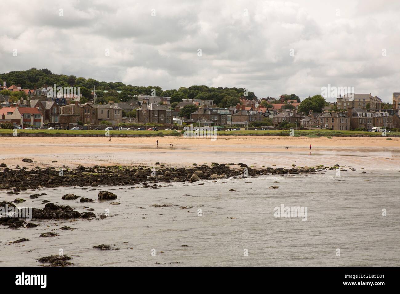 North berwick scotland houses beach hi-res stock photography and images ...
