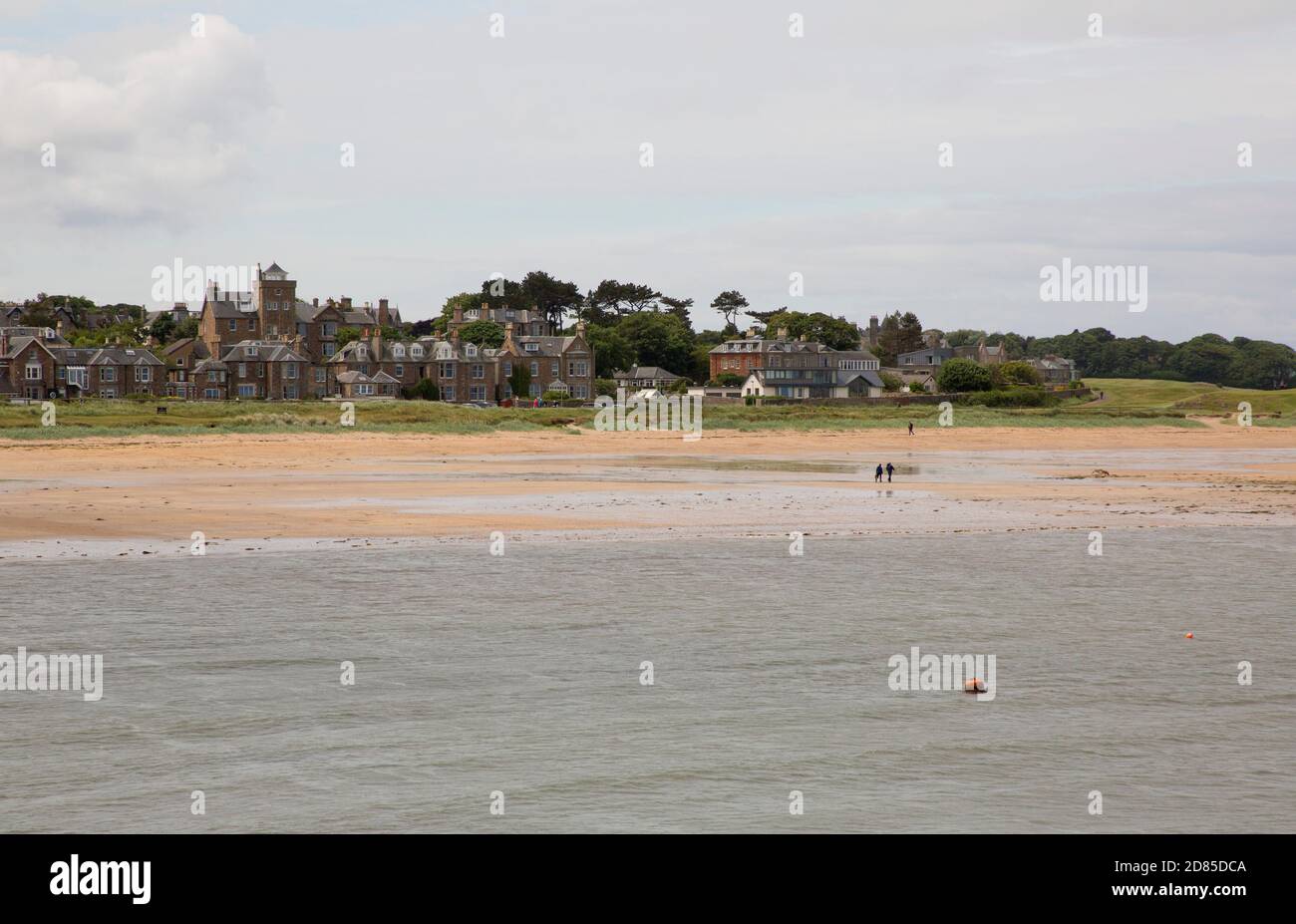 North berwick scotland houses beach hi-res stock photography and images ...