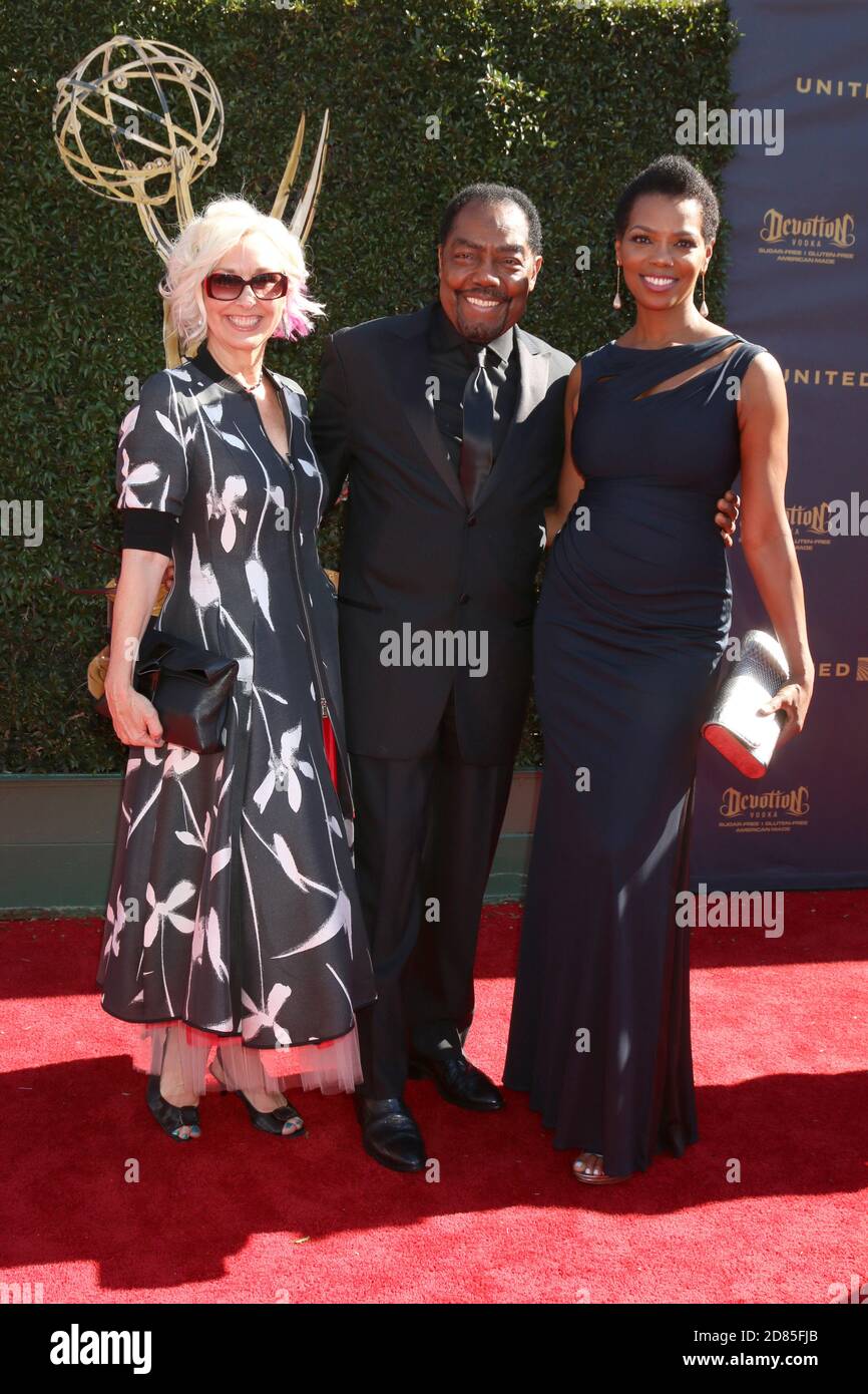 LOS ANGELES - APR 30: Lissa Reynolds, James Reynolds, Vanessa WIlliams ...
