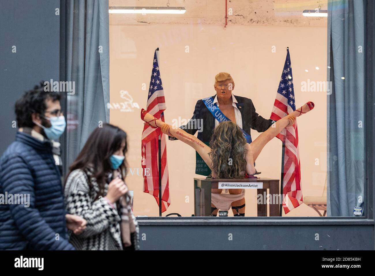 Artist alison jackson hi-res stock photography and images - Alamy