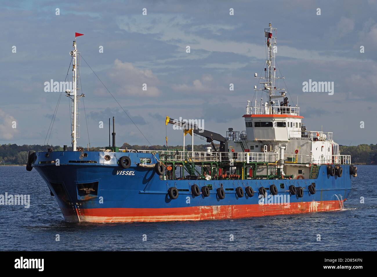 Bunker barge hi-res stock photography and images - Alamy
