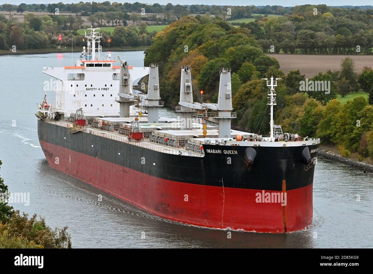 Bulkcarrier Imabari Queen Stock Photo - Alamy