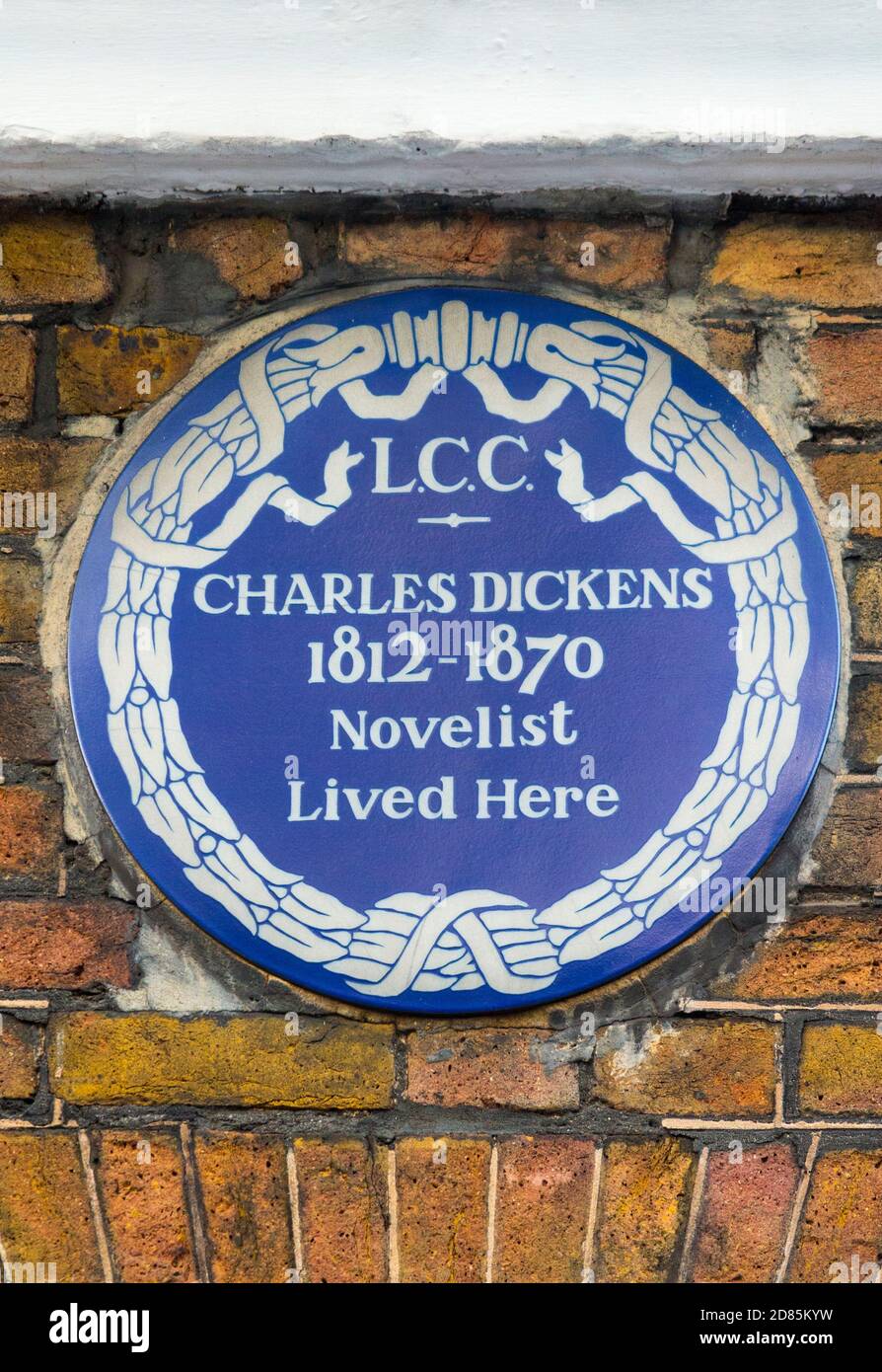Charles dickens house london exterior hi-res stock photography and ...