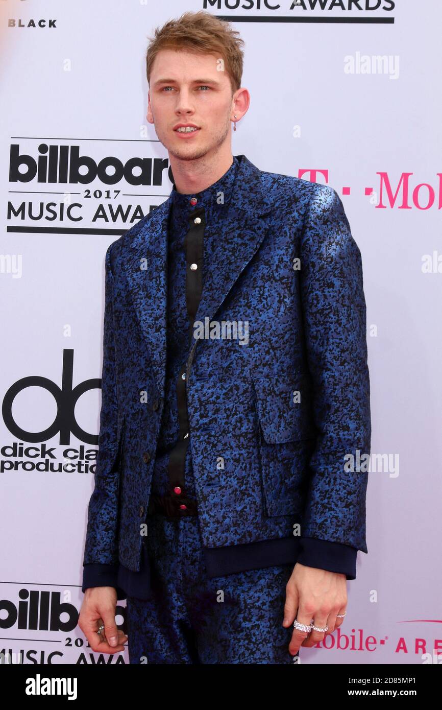 LAS VEGAS - MAY 21: Machine Gun Kelly at the 2017 Billboard Music ...
