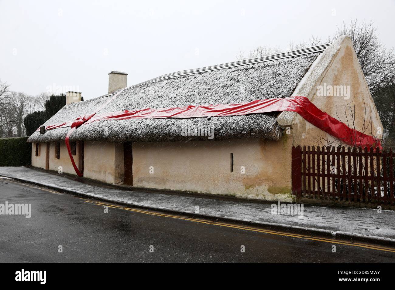 Burns Cottage, Alloway. Ayrshire, Scotland, UK The cottage with a lagre ...