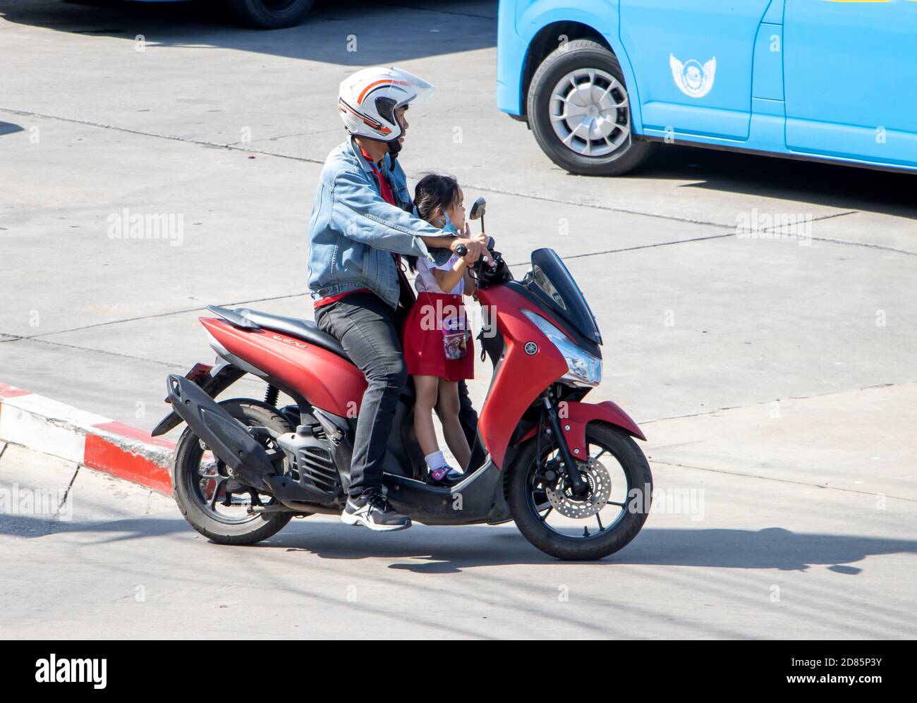 Father and daughter on motorbike hi-res stock photography and images ...