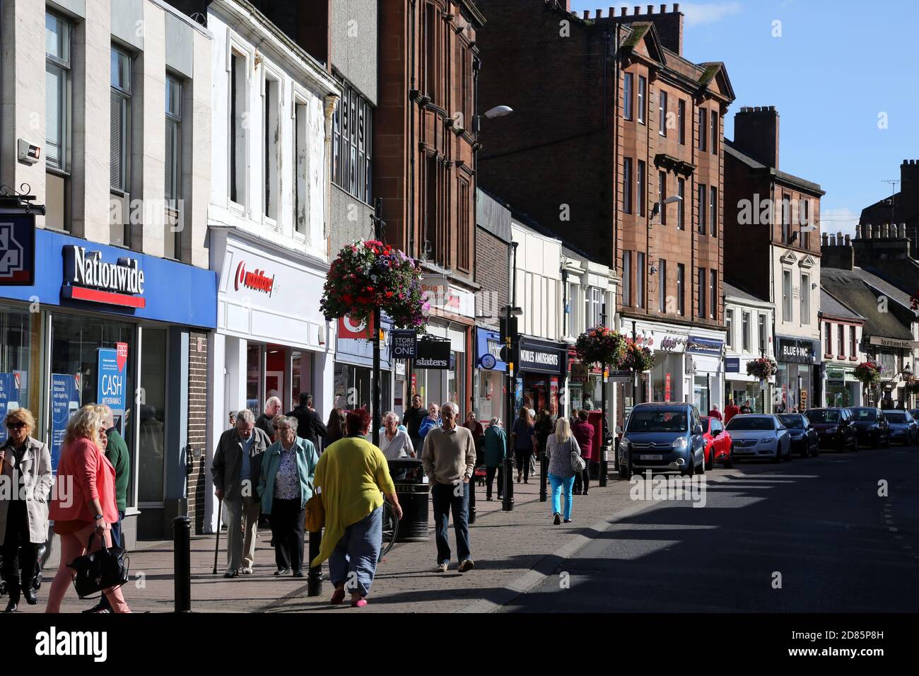 Retail windows lights day hi-res stock photography and images - Alamy
