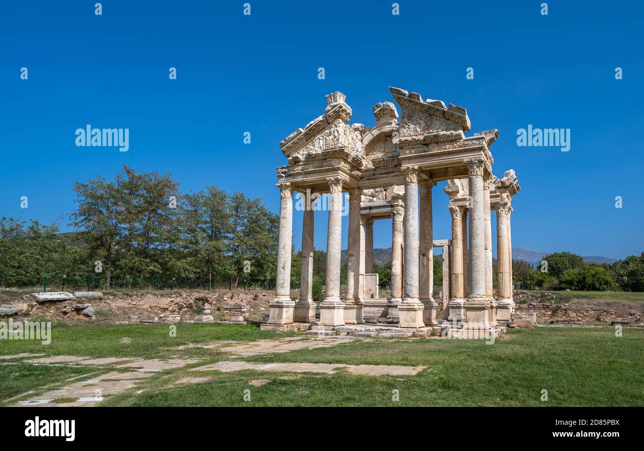 Tetrapylon Gate in Aphrodisias ancient city, Aydin, Turkey Stock Photo - Alamy