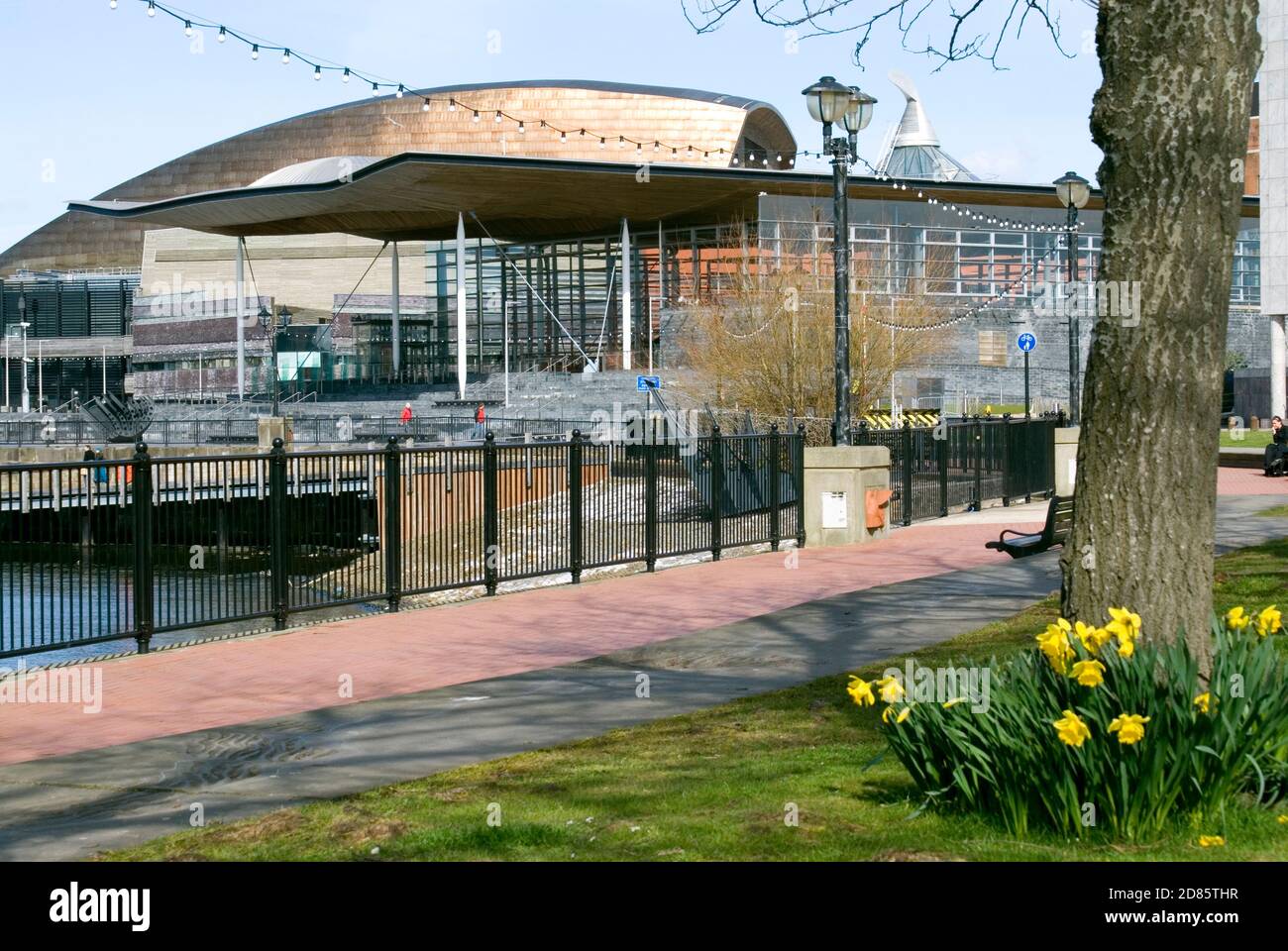 Assembly/Senedd Building and Wales Millennium Centre, cardiff bay ...