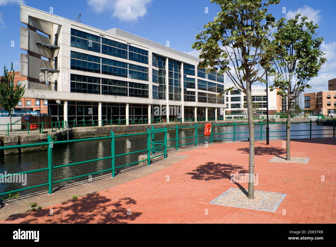 Cardiff harbour hi-res stock photography and images - Alamy