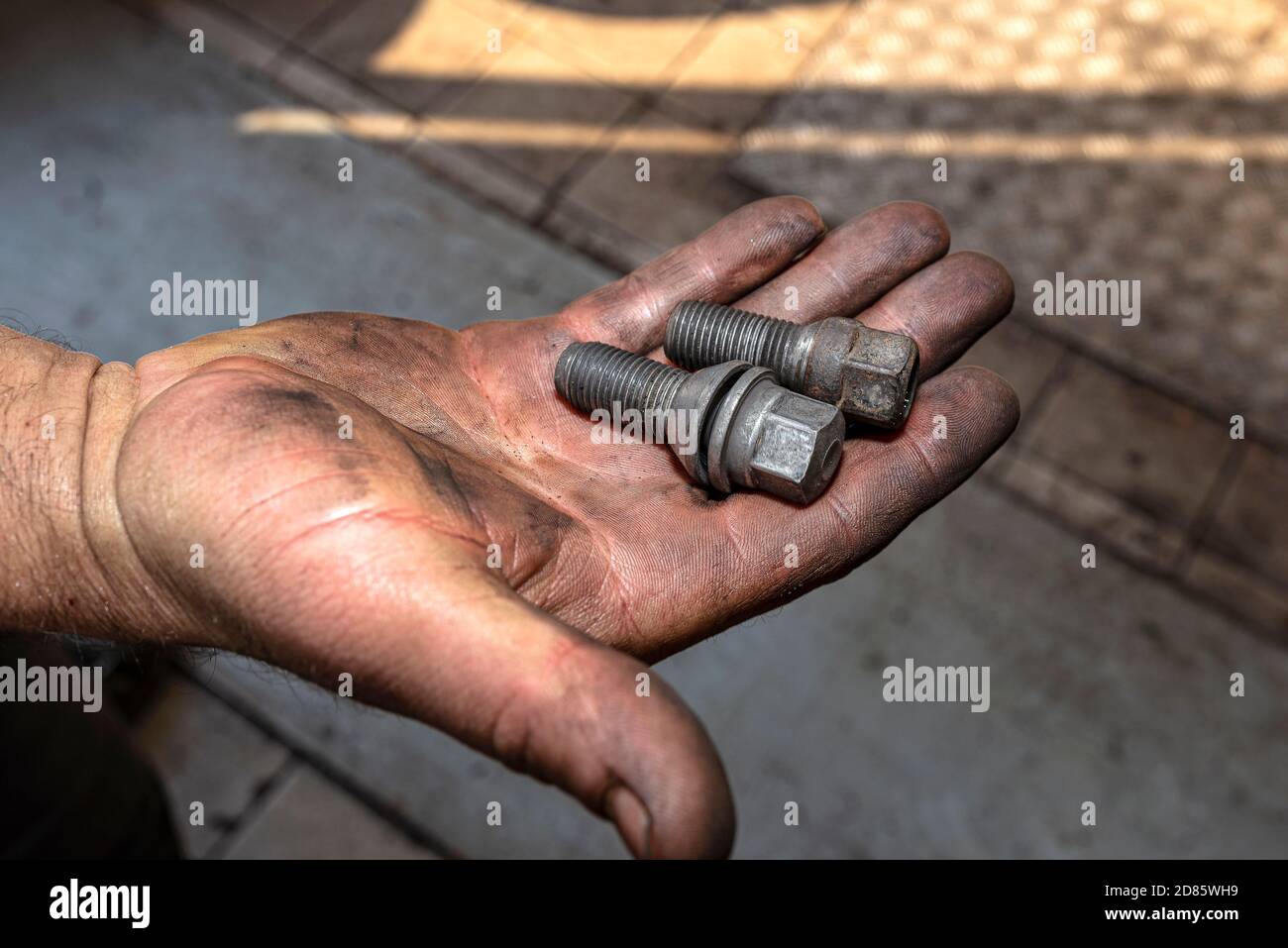 Tyre thread car hi-res stock photography and images - Alamy