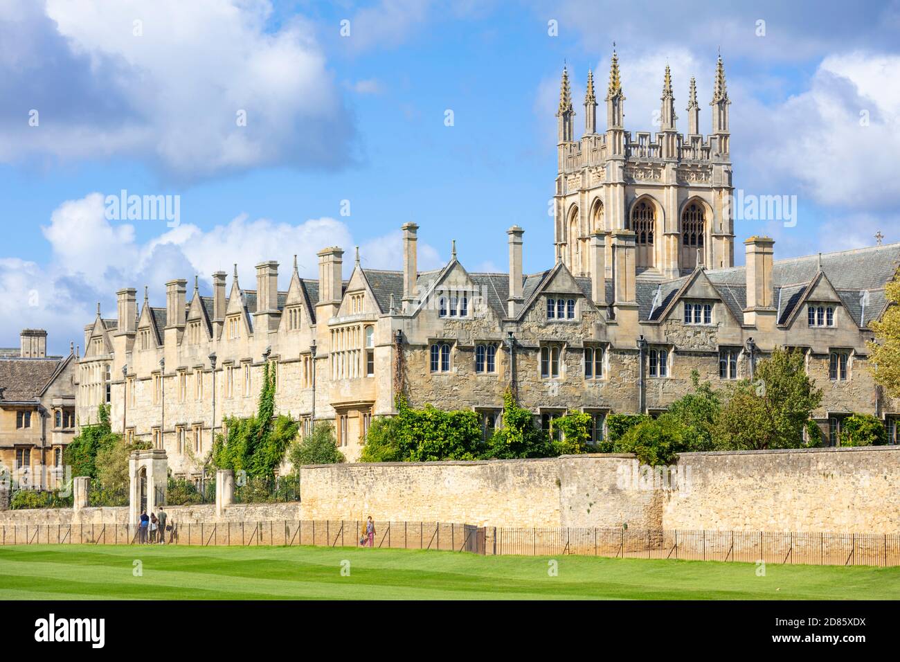 Oxford lawn grass High Resolution Stock Photography and Images - Alamy