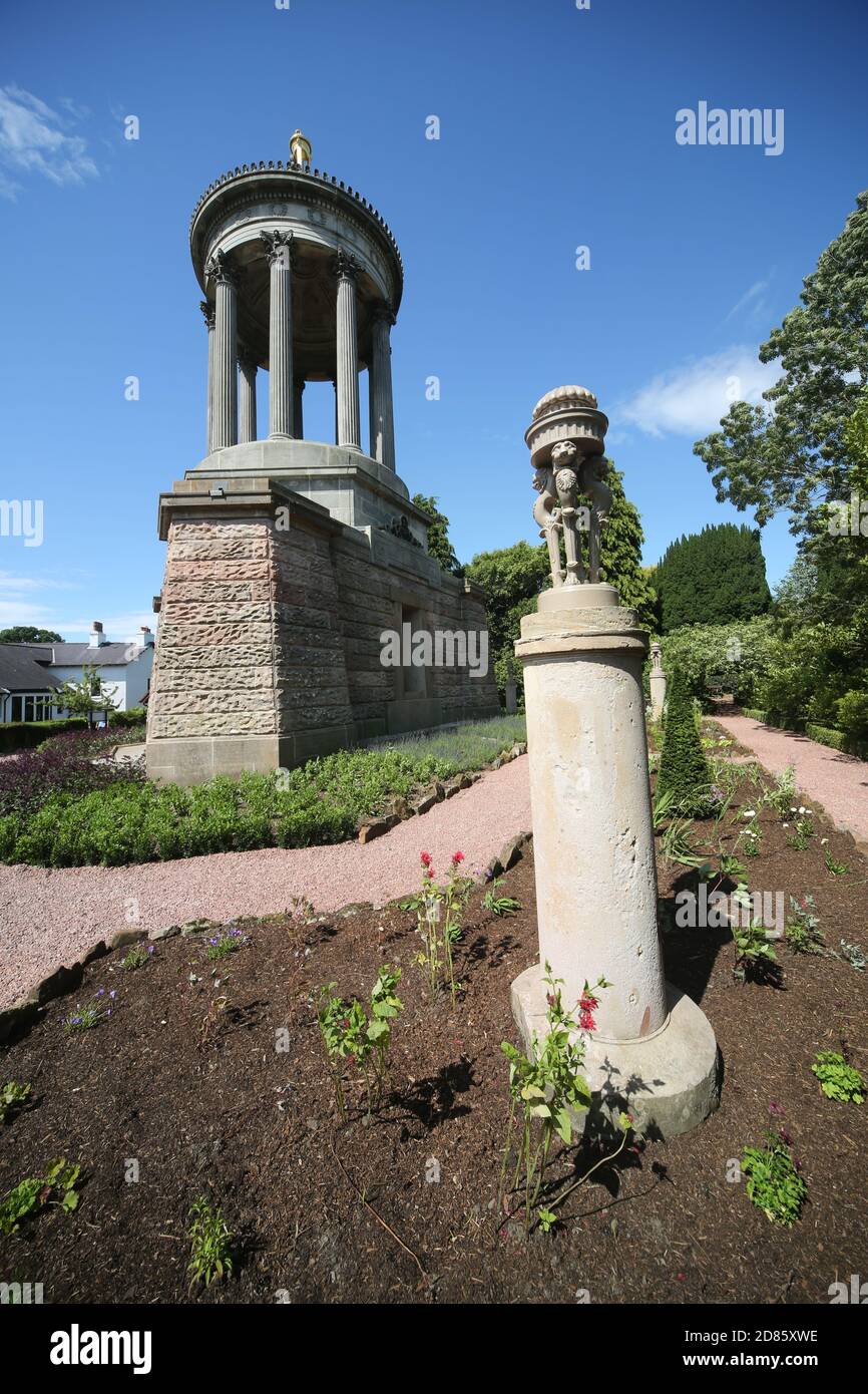 Burns monument memorial gardens hi-res stock photography and images - Alamy