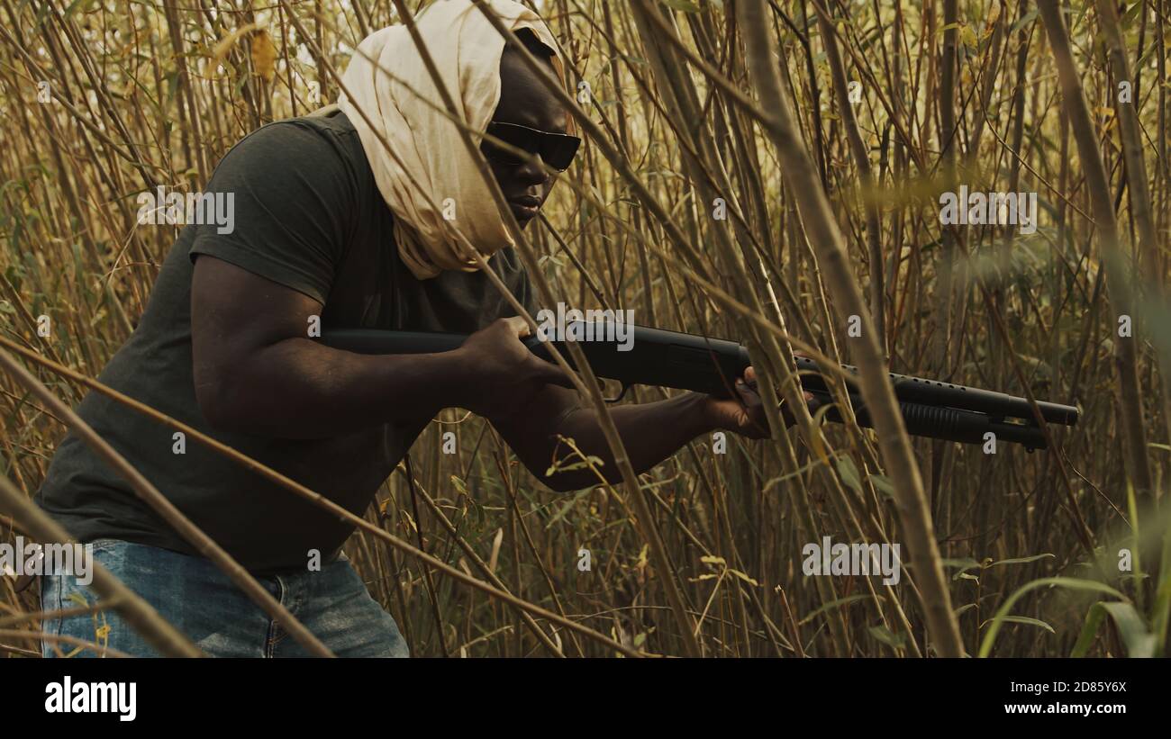 Photo shoot in the woods hi-res stock photography and images - Alamy