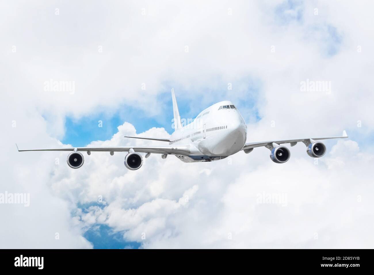 Plane flies through cloud hi-res stock photography and images - Alamy